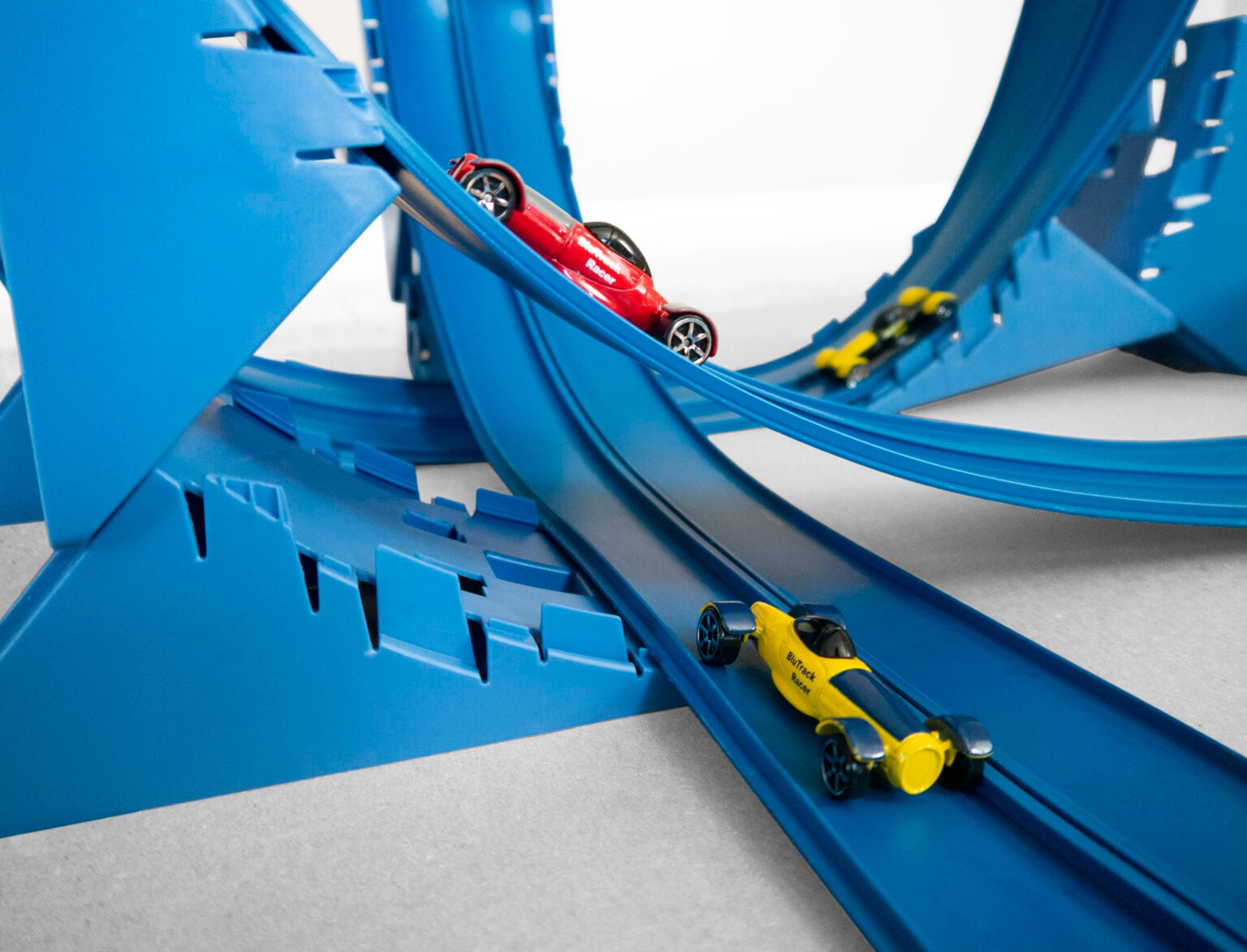 Performance 25-Foot Super Stunt Set | Blu Track