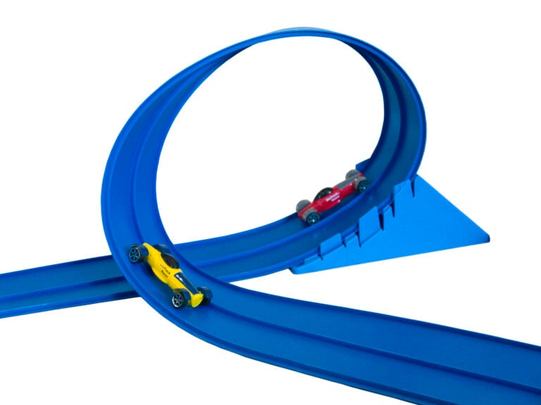 Classic 15-Foot Race Track Starter Set (2026 model) - Blu Track
